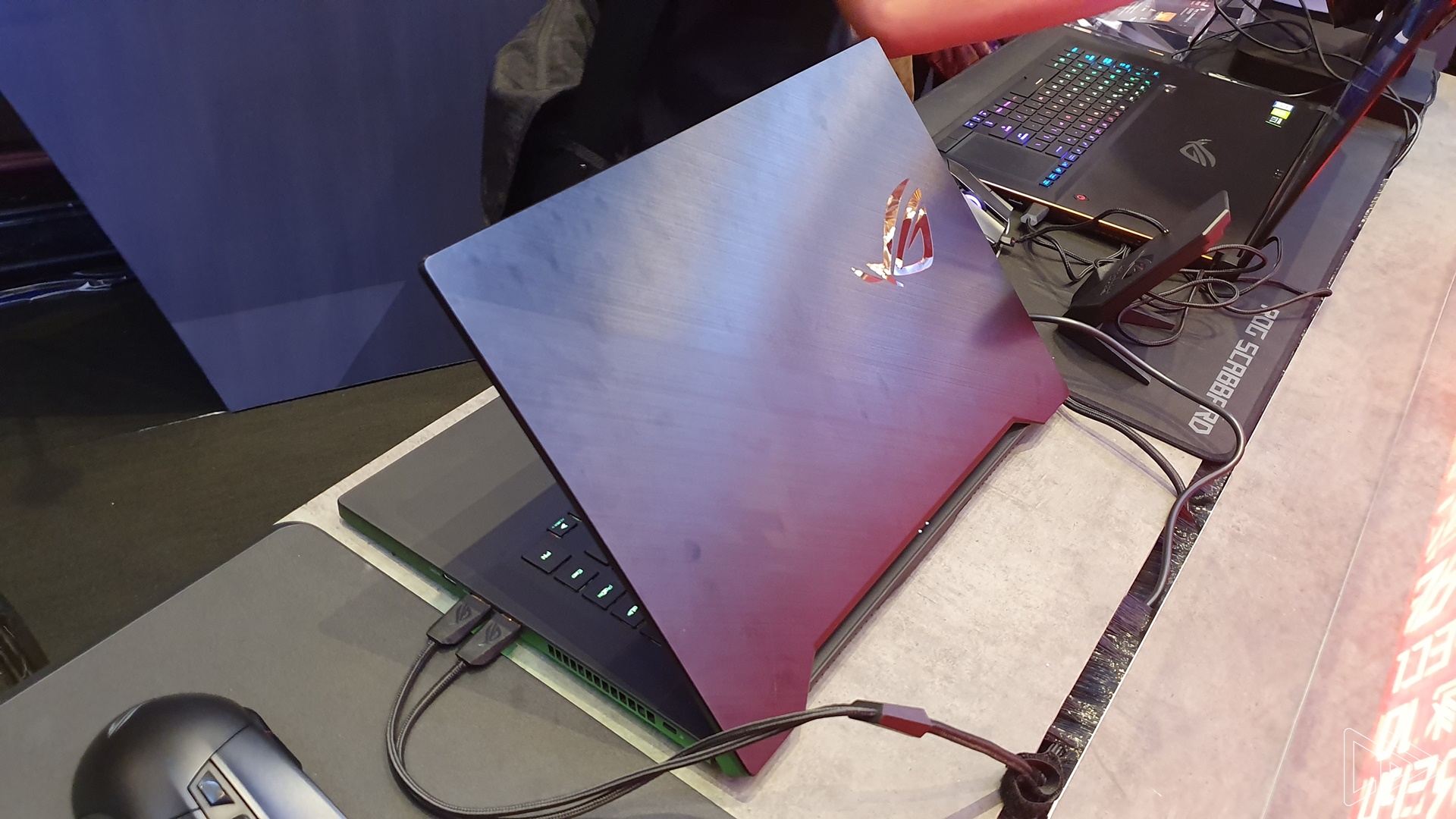 The Asus ROG Zephyrus M Is a Thin & Light GTX 1660 Ti Gaming Laptop for ...