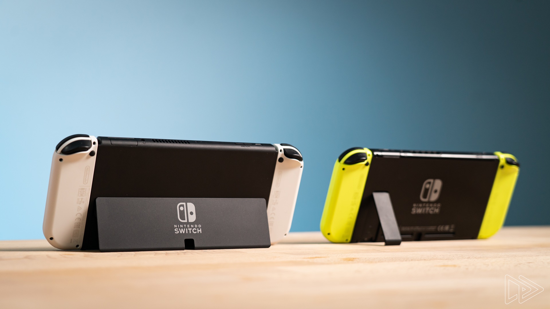 Nintendo Switch OLED vs. Switch V1 – Worth Upgrading? – Nextrift