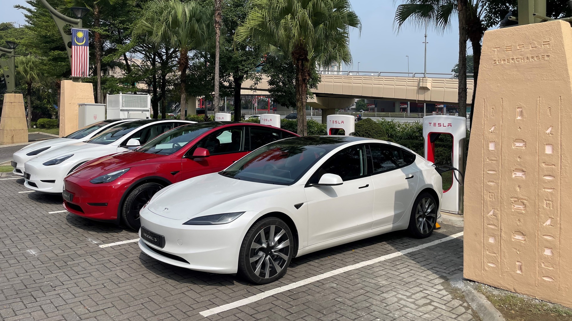 Tesla Model 3 & Model Y on Display at Sunway Pyramid Until 12 November ...