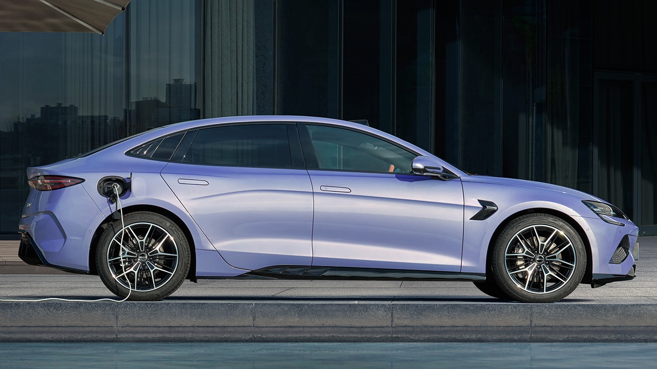 2025 BYD Seal EV Launched in China – New Roof-Mounted LIDAR Sensor ...