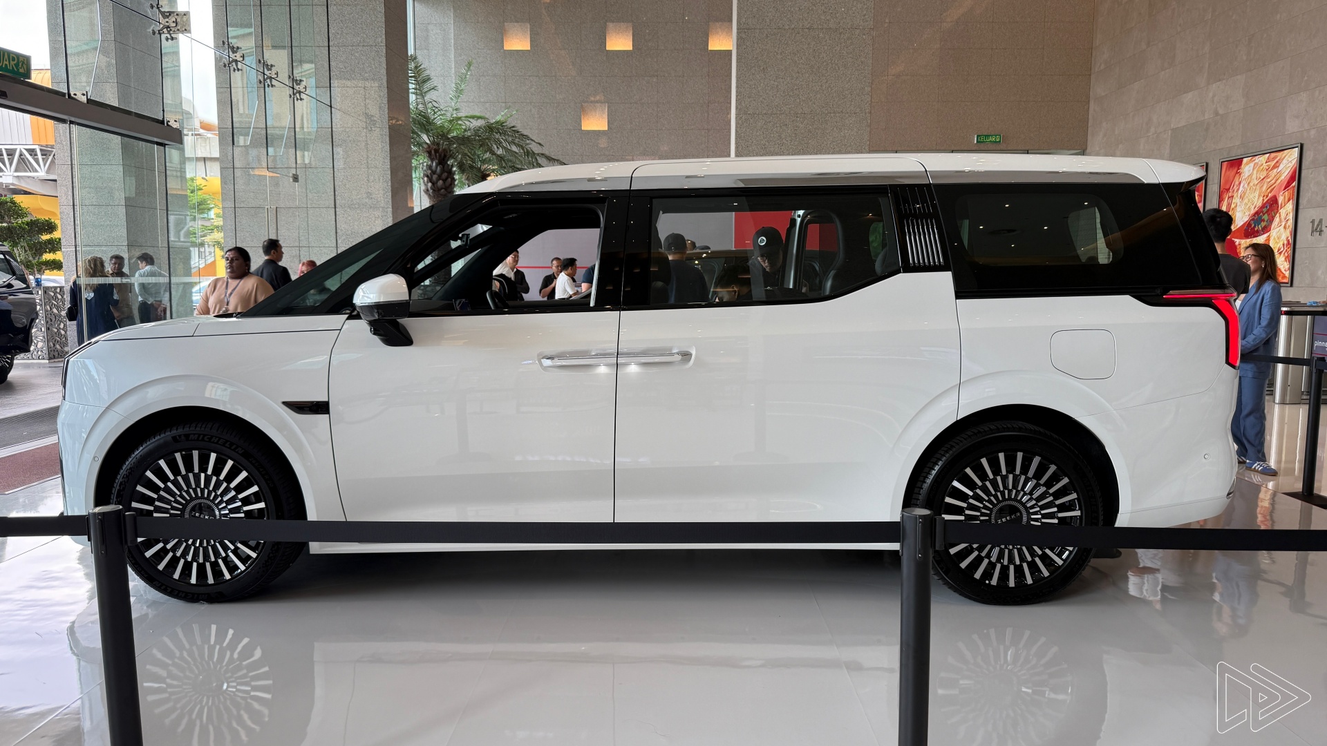 Zeekr X & Zeekr 009 Launching in Malaysia 6 December – Nextrift